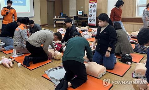 심폐소생술 교육 연합뉴스