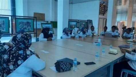 Kepala Dispersip Tanah Bumbu Pernyelamatan Arsip Statis Pemekaran
