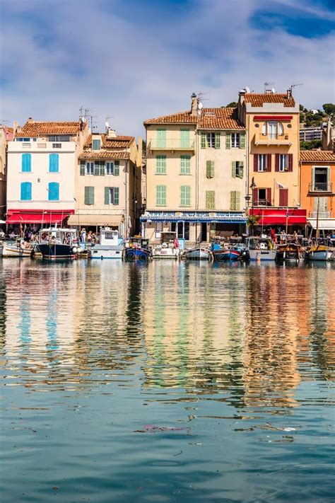 Cassis Stadt Und Umgebende Natur Cassis Frankreich Stockbild Bild