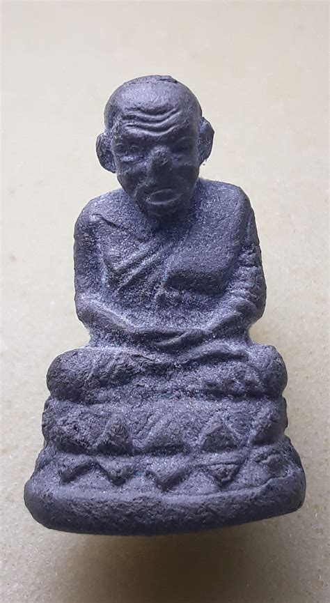 หลวงปู่ทวด หลวงพ่อทวดเนื้อว่านต่างวัดและพระยอดนิยม