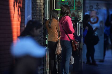 Opinion Justice For Nail Salon Workers The New York Times