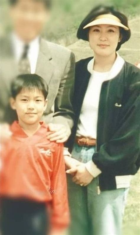 Sudah Tampan Sejak Dulu Intip Potret Masa Kecil Lee Min Ho Foto 1