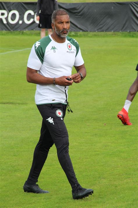 Le Red Star Dhabib Beye En Stage Au Bois Guy