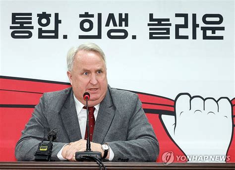 與혁신위 청년 비례 50 할당·우세 지역구 배정 건의키로종합