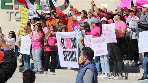 Marchan en defensa del INE más de tres mil personas en Torreón