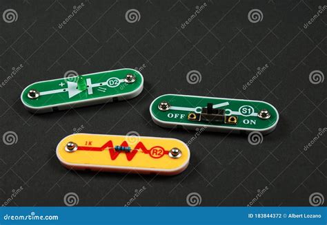 Les Composants électroniques établissaient Des Circuits Photo Stock Image Du électronique