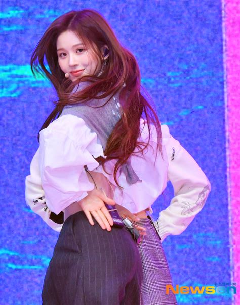 Nmixx 설윤 예쁨 자랑 포토엔hd 손에 잡히는 뉴스 눈에 보이는 뉴스 뉴스엔