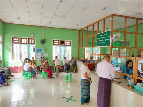ကွန်ဟိန်းမြို့၌ အငြိမ်းစားပင်စင်လစာငွေများ ထုတ်ပေးလျက်ရှိ Information