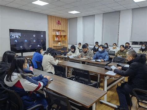 经管学院举办预备党员转正答辩会 盐城工学院 YANCHENG INSTITUTE OF TECHNOLOGY 笃学格致 厚德重行