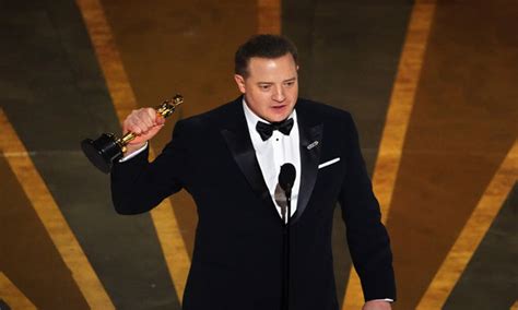 నోరు జారిన ఆస్కార్ హోస్ట్ దారుణంగా ట్రోల్ చేస్తున్న Rrr ఫాన్స్