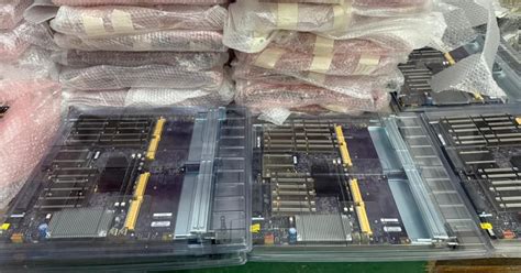 На Львівщині митники вилучили материнські плати на понад 1 3 мільйона гривень Читайте на Ukr Net