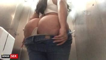 PISSING COMPILATION IN PUBLIC TOILETS Peegirls Net