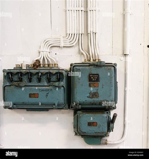 Old Circuit Breaker Types