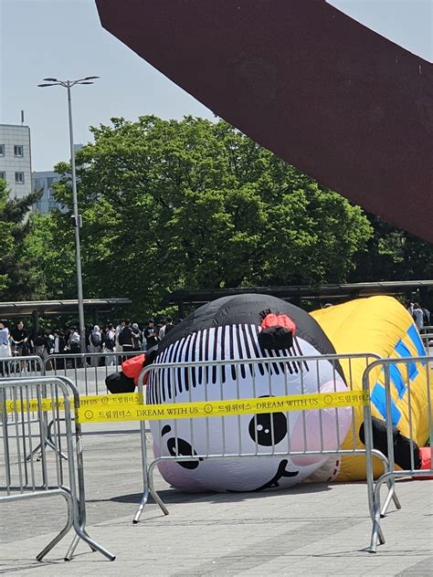 더쿠 출근중인 뿔버스