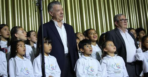 Juan Manuel Santos le dio duro a Petro por proceso de diálogo con las disidencias de las Farc