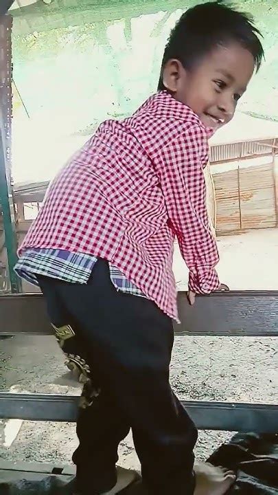 ဖေဖေကြီးကိုနင်း Youtube