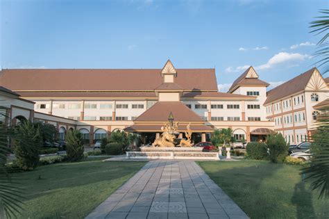 คนค้นธรรม เทวดาได้ทูลถามพระผู้มีพระภาคว่า วรรณของภิกษุทั้งหลายผู้อยู่ในป่า ฉันภัตอยู่หนเดียว