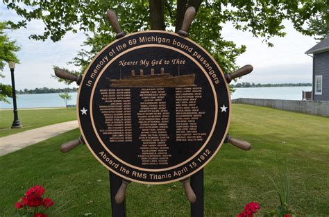 Michigan Roadside Attractions Titanic Memorial Marine City Travel