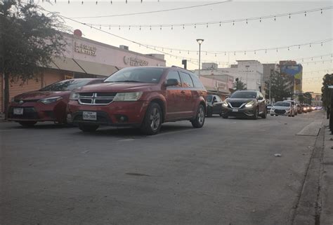 VIDEO y FOTOS Más de una hora para cruzar a El Paso por el Puente Paso