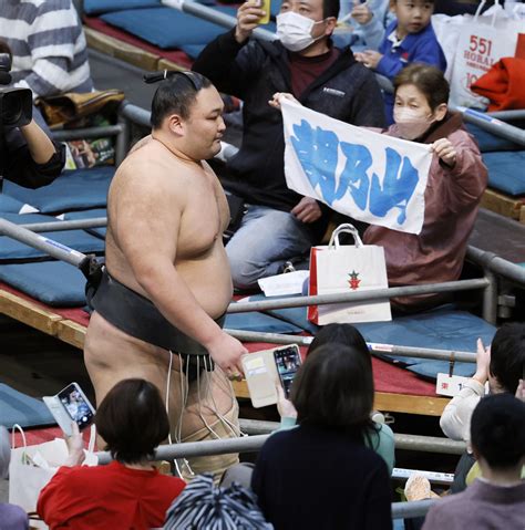 再起の朝乃山、4連勝で勝ち越し 左膝けがなどで5場所連続休場47news（よんななニュース）