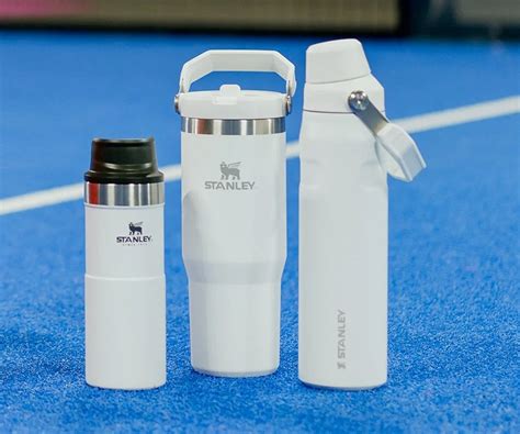 Kubek termiczny Stanley The IceFlow Flip Straw Tumbler ml biały Frost