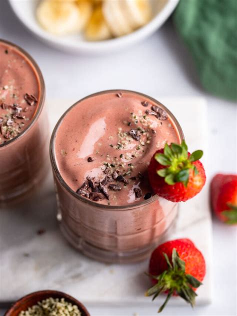 Chocolate Strawberry Banana Smoothie Dietitian Debbie Dishes