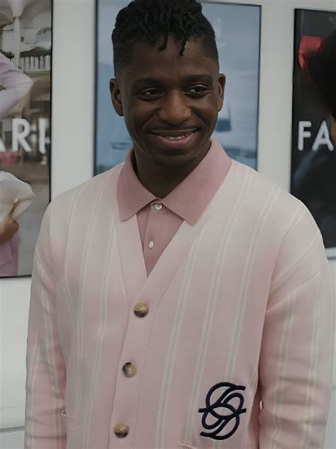 Emily In Paris S04 Samuel Arnold Pink Cardigan