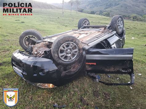 Três adultos e duas crianças ficam feridos em acidente