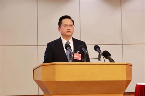 上海市奉贤区第六届人民代表大会第三次会议开幕政务要闻