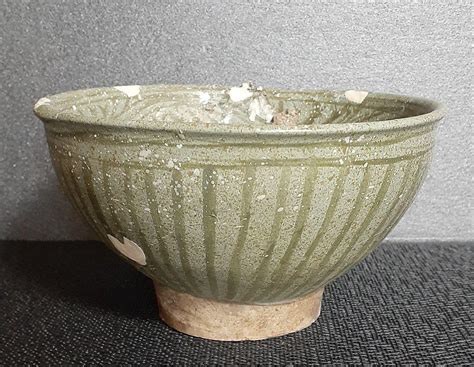17～18世紀 東南アジアの古陶磁器 青磁 縞模様 茶碗 沈没船引揚げ 海上り品 メルカリ