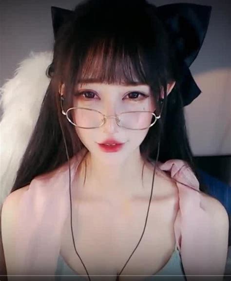 Asmr 放松和头部按摩 张爱玲ailyasmr吧