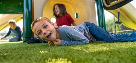 Artificial Grass Vs Natural Grass For Playgrounds Foreverlawn Las Vegas