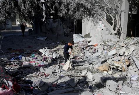 مقتل 96 فلسطينيا في هجمات إسرائيلية على منازل سكنية شمال ووسط قطاع غزة