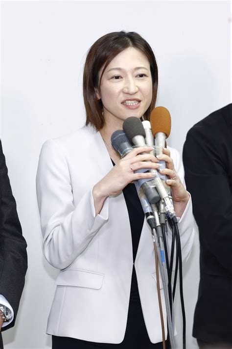 東京は立民酒井氏、8氏を破る 自民が候補者擁立せず、混戦に ｜ 共同通信