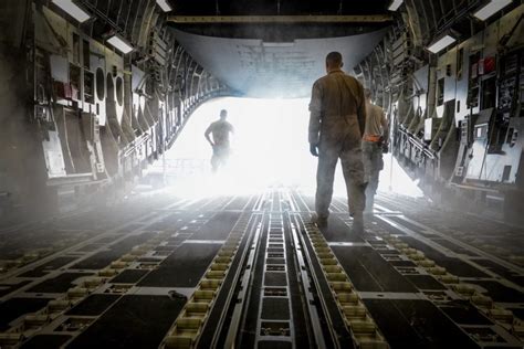 Rising Global Temps Could Cut C 17 Payloads New Study Warns