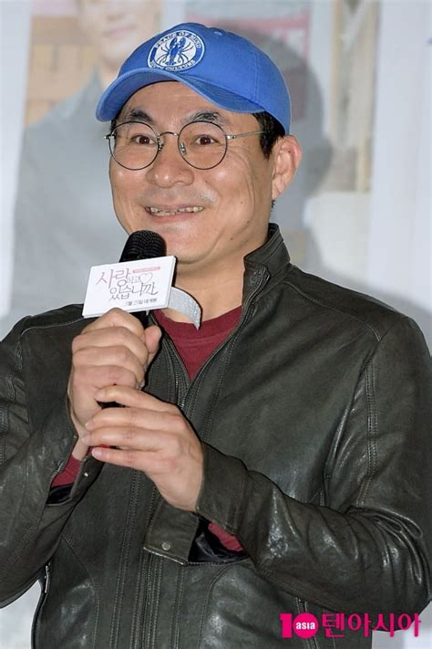 Ten 포토사랑하고 있습니까 소감 전하는 김정권 감독 텐아시아
