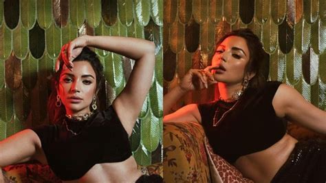 Sexy Shama Sikander Flaunts Her Hot Curves In A Black Crop Top Hot