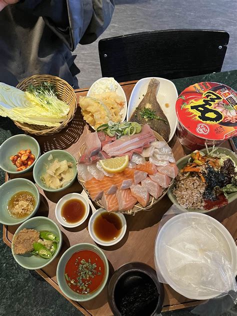 부산 여행 부산 1박2일 뚜벅이 여행 코스 And 부산 맛집 “첨벙” 방문 후기202302