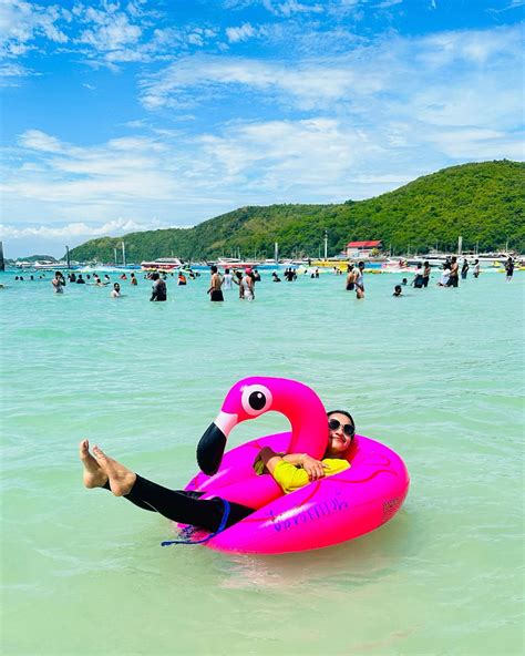 Malavika Krishnadass Feet