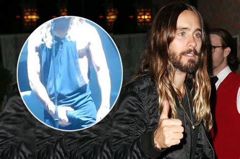 Jared Leto Grabs His Crotch On Stage And The Internet Explodes Video