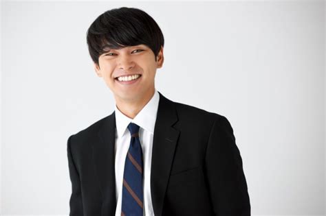 柳楽優弥が中学受験のカリスマ塾講師に！強烈な存在感も話題のドラマ『二月の勝者』 Hugkum（はぐくむ）
