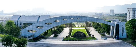 开学半年再探！西部首个卓越工程师学院首批学生怎么样了？智能项目机械