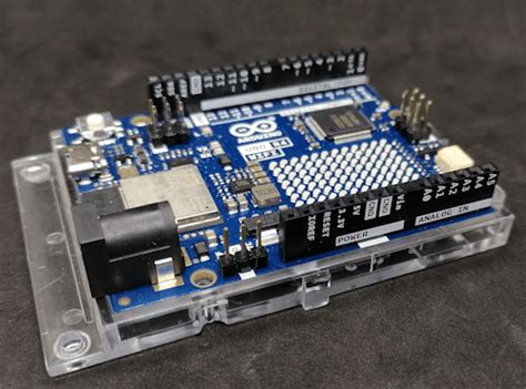 Schneller Stärker Drahtloser Der Vergleich Von Arduino Uno R4 Wifi
