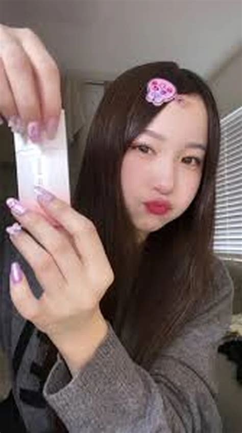 휴대폰의 셀카사진으로 증명사진 만들기 Ai 디자인 포트폴리오 크몽