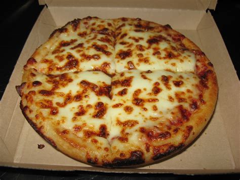 Pizza Hut Cheese Personal Pan Pizza Pizza Hut Yummyinthetummyblog Flickr