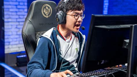 Olleh Deja Golden Guardians Para Completar El Servicio Militar
