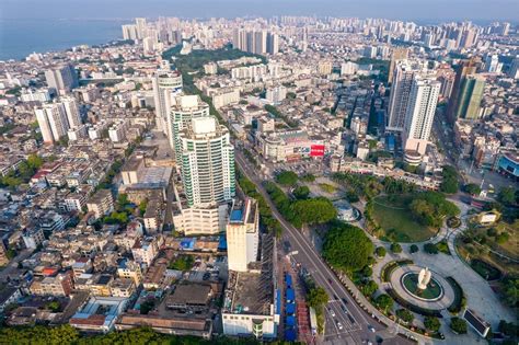 摄影图高清图片 广西北海北部湾广场及周边建筑航拍摄影图 建筑城市免费下载格式5464像素编号70801886 千图网