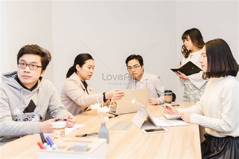 商務團隊會議討論報告圖片素材 圖片尺寸4844 × 3229px 高清圖案500299087