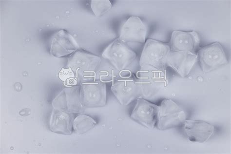 얼음 결정 자연 차가운 아이스 사진이미지일러스트캘리그라피 허숑작가
