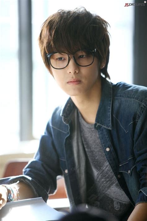 Romantic Poet Kang Min Hyuk In Heartstrings Soompi